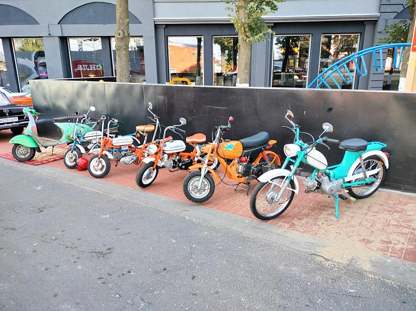 Retro garāža. Retro festivāls. Vladimiras pilsētas diena 2024 - Spoki